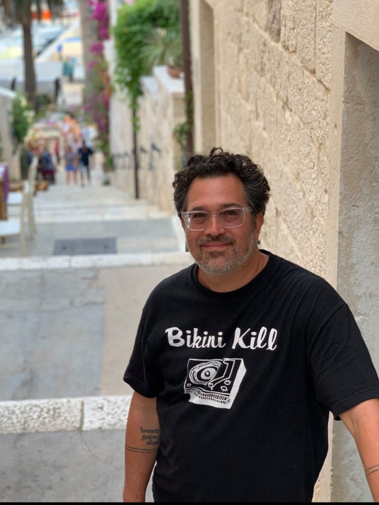 Balls & Planets by Tomas Moniz – Lost Balloon